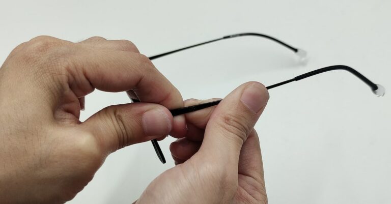 How to Adjust Your Glasses Yourself at Home