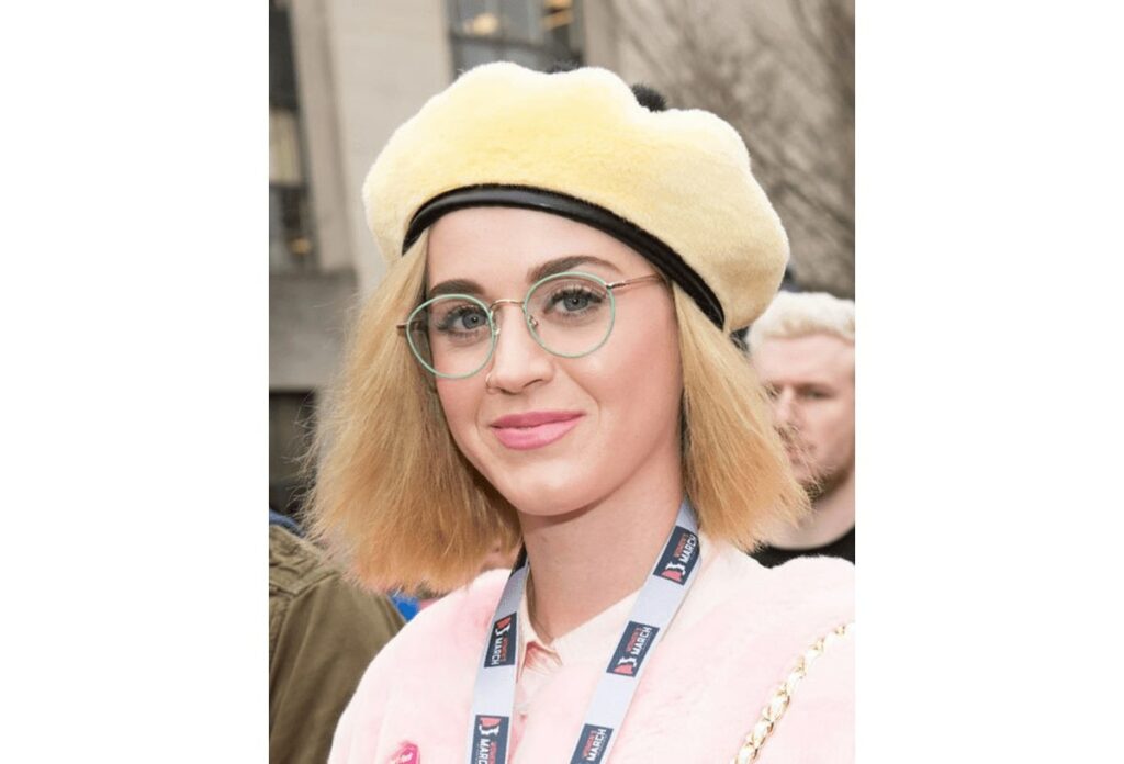 How To Rock Pastel Glasses (In Any Season!)