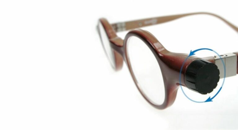 What Are Adjustable Focus Eyeglasses?
